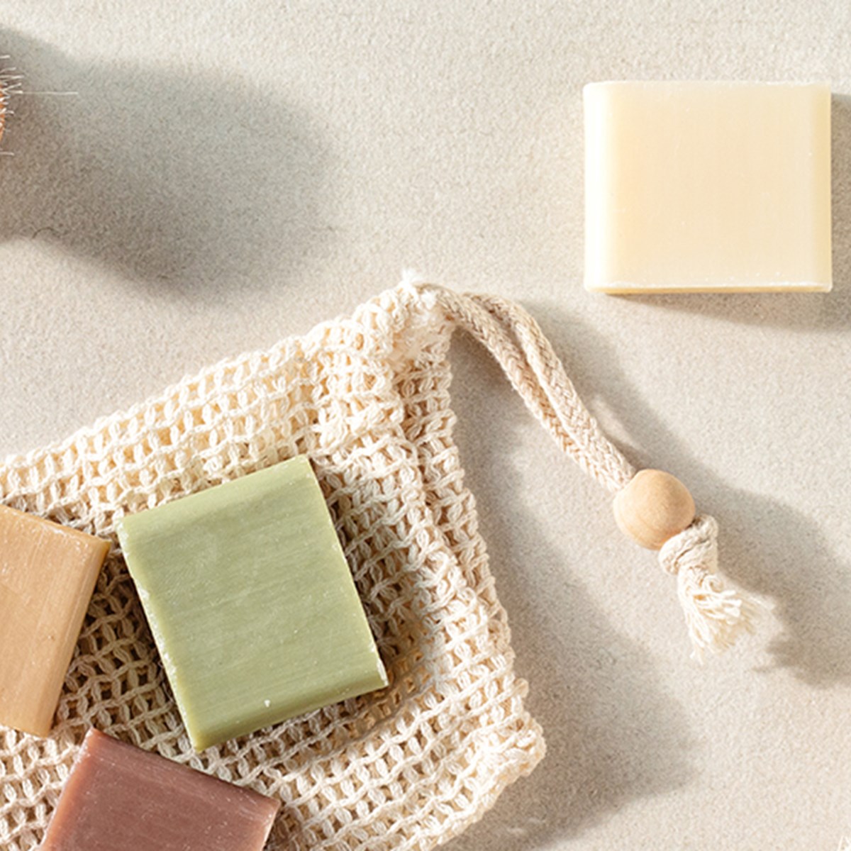 Săpunul solid: 7 motive pentru a-l cumpăra