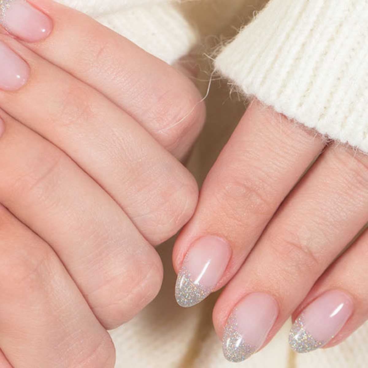 Frosted tips: Ne place aspectul elegant